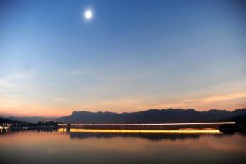 Cum calculeaza Beijingul Pretul Barajului Trei Defilee