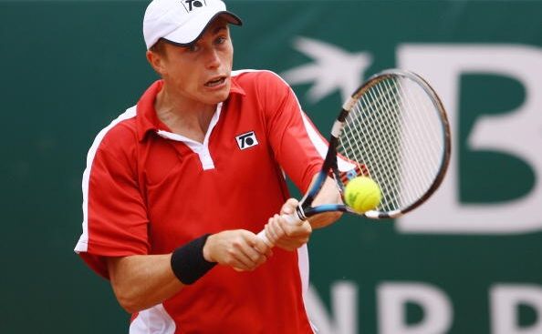 Tenis: Victor Crivoi şi Monica Niculescu continuă în calificări la Moscova