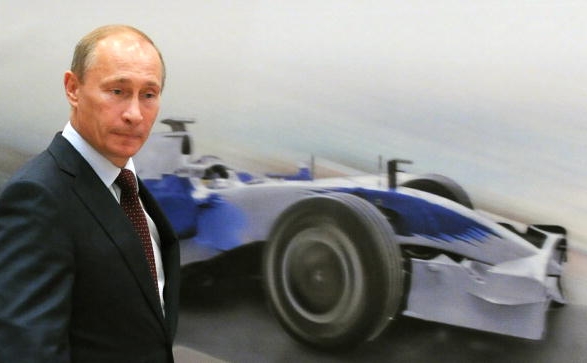 Putin a condus cu 240km/h o maşină de Formula 1 | Epoch Times România