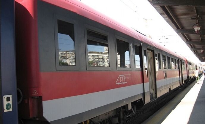 Două trenuri InterCity pe ruta Galaţi – Bucureşti vor deveni InterRegio