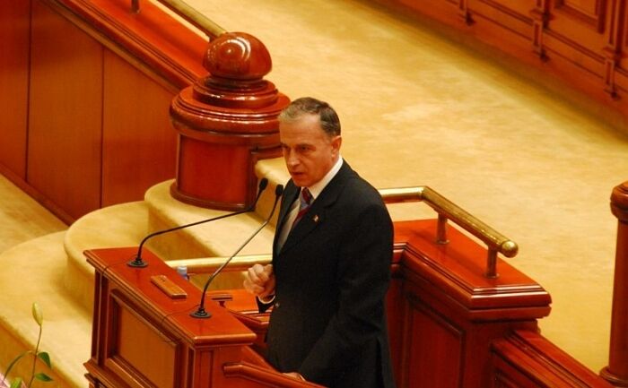 Geoană despre uninominal: Nu consideraţi această lege ca singura care ...