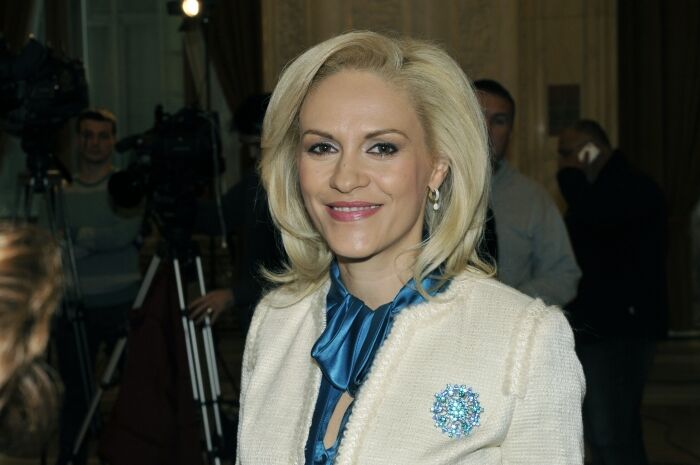 Gruparea Pandele - Firea, la butoanele unei instituţii esenţiale în energie
