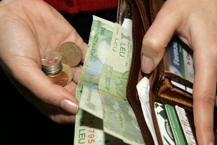 Tinerii din România cu vârste intre 15 şi 29 de ani, printre cei mai ...