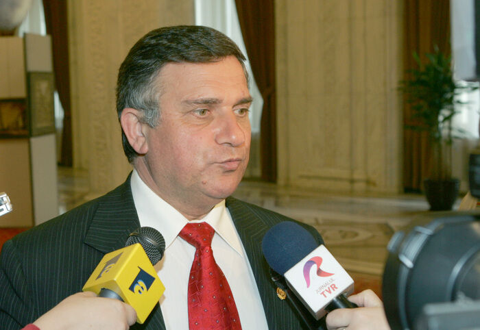 Gheorghe Funar şi-a depus candidatura ca independent la prezidenţiale