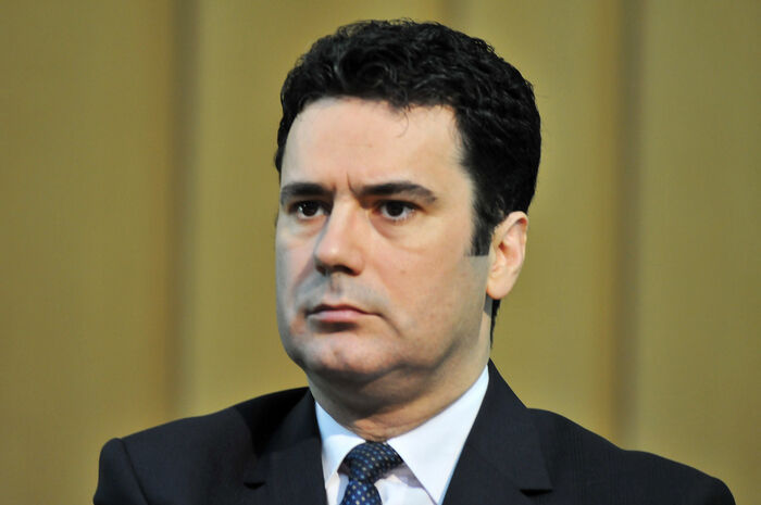 Rectorul SNSPA: Atenţie la excesul de adrenalină politică, la liniile ...
