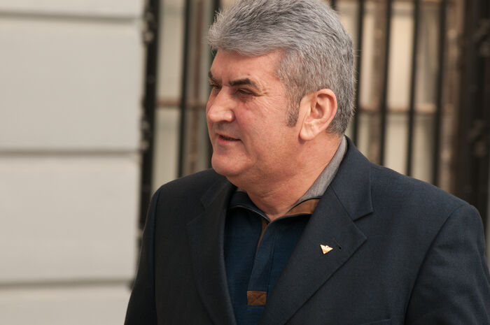 Generalul Gabriel Oprea, anchetat de DIICOT la plângerea unui alt general