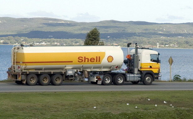 Shell şi Vitol, acuzaţi că au prelungit războiul din Ucraina profitând ...