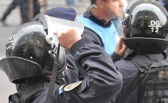 Mobilizare "maximă" la mitingul pro-PSD din Piteşti: zeci de jandarmi ...