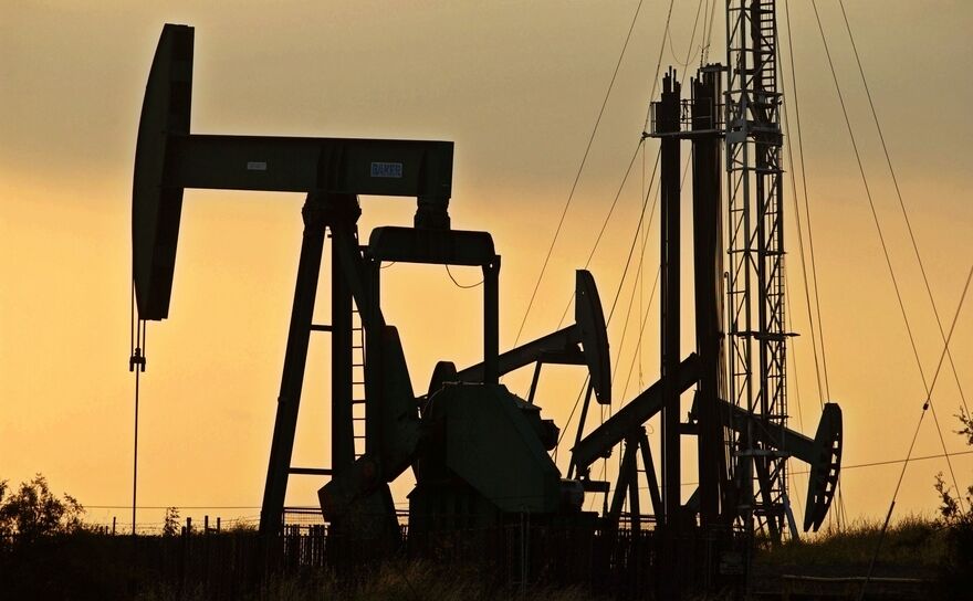 Preţurile petrolului au crescut până la aproape 120 USD pe baril pentru ...