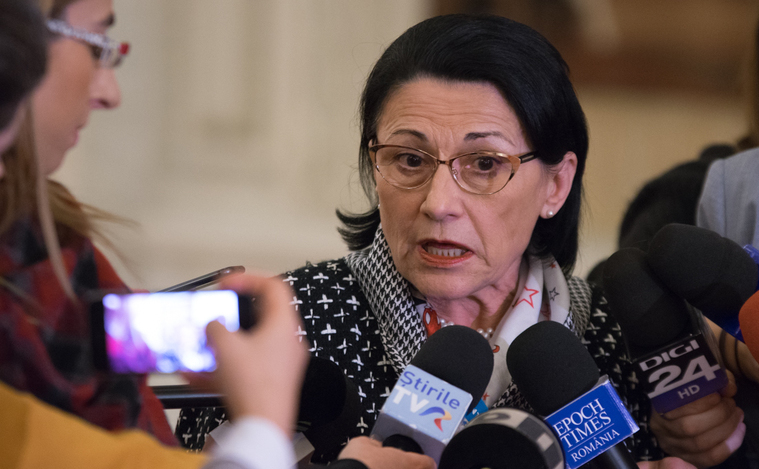 USR, scrisoare către Ecaterina Andronescu: "Fenomenul Brăila" şi criza ...