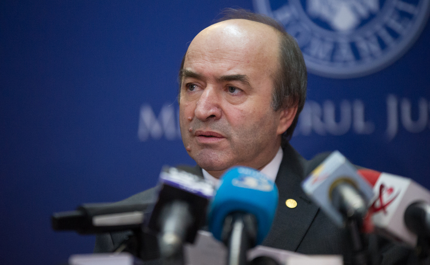 Toader, acuzat de fapte pasibile de închisoare: "Este complice cu ...