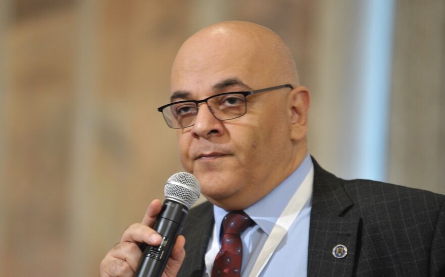 Raed Arafat: Nu am deschis drumurile la mare şi la munte ca să meargă ...