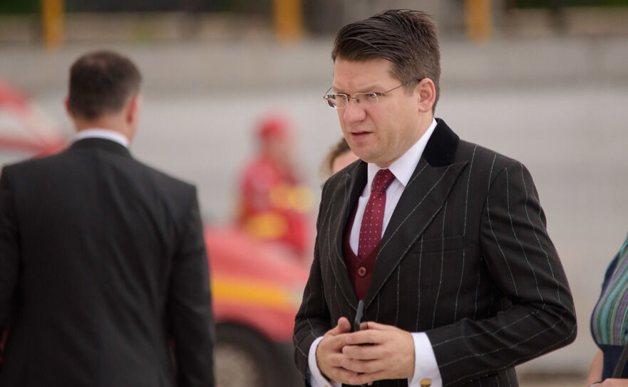 Deputat USR: Ştiţi câte vieţi ar putea lua o rachetă Oreşnik, domnule ...