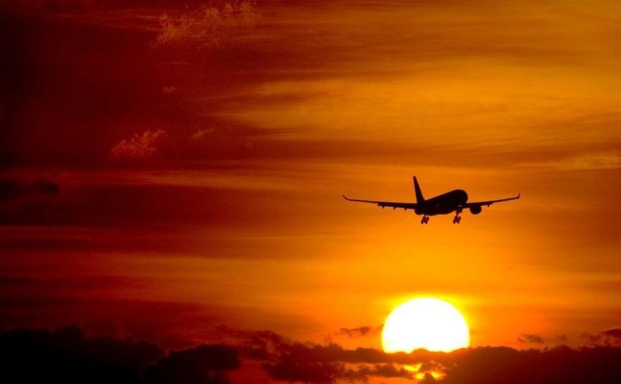 Avion israelian, nevoit să îşi schimbe ruta după ce Slovenia i-a ...