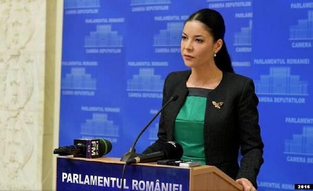 Birchall: Avocata AUR are toate şansele să obţină suspendarea actelor ...