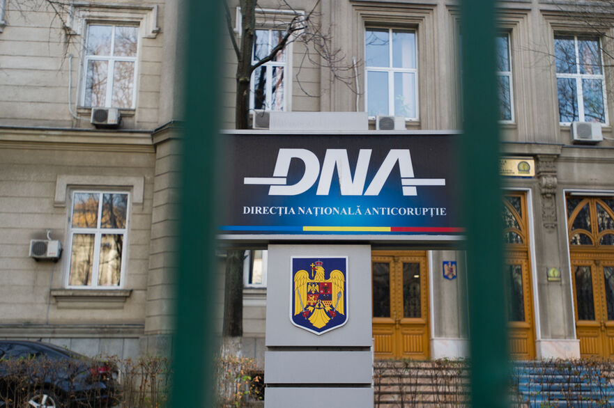 Zeci de percheziţii DNA în Portul Constanţa şi alte locaţii într-un ...