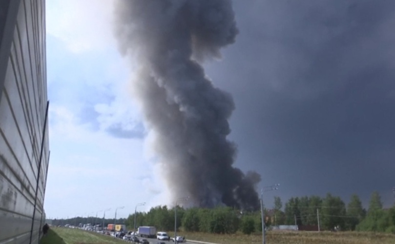 Incendii şi explozii misterioase în locuri importante din Rusia ...