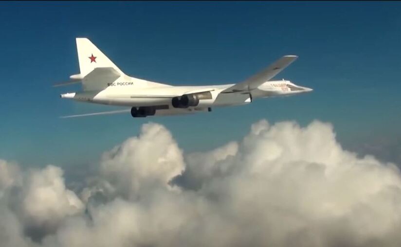 Un rus care pretinde că deţine secrete despre avioane de bombardament ...