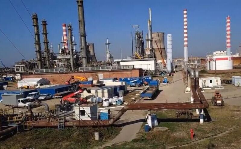 Toţi ruşii de la şefia Petrotel Lukoil Ploieşti, demişi. Un ucrainean ...