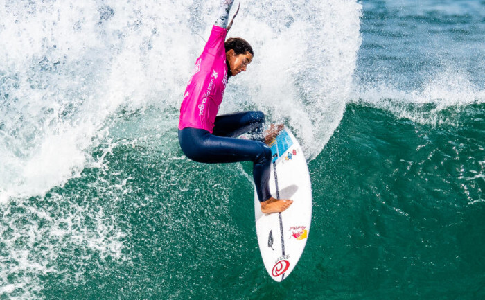 Surfing feminin. Portugheza Teresa Bonvalot vorbeşte despre evoluţia ei ...