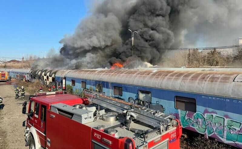 Incendiu de proporţii în zona de triaj dintre Gara Basarab şi Podul Grant