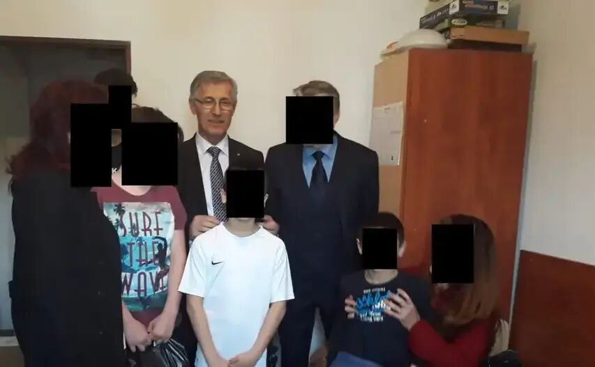 Colonelul care a ridicat o troiţă în memoria foştilor securişti într-un ...