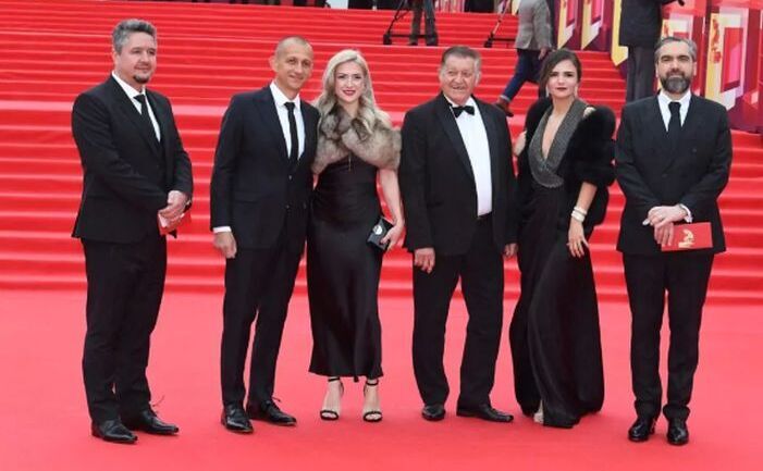 Bănescu critică prezenţa preotului ortodox Ciprian Mega la un festival ...