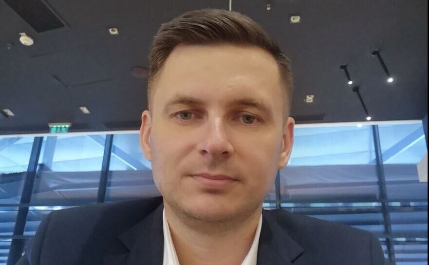 Abrudean: Avem obligaţia să nu girăm formarea unui Guvern care se află ...