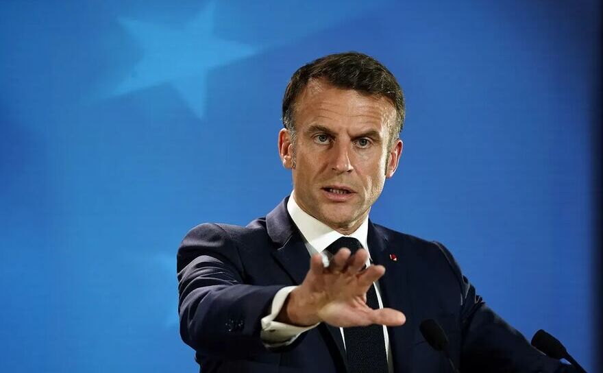 Macron se opune centrelor de returnare a migranţilor în afara UE