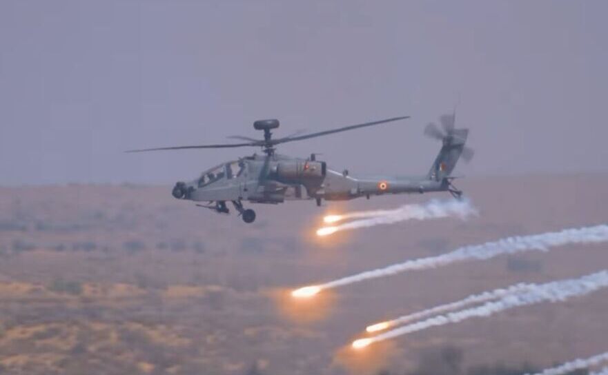 Avioane şi elicoptere de război americane declanşează lupta pentru ...