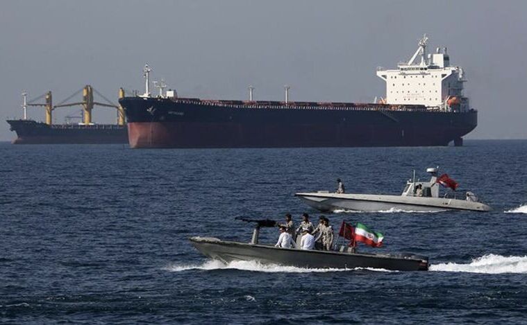 Iranul a închis Strâmtoarea Hormuz pentru toate navele, ca răspuns la ...